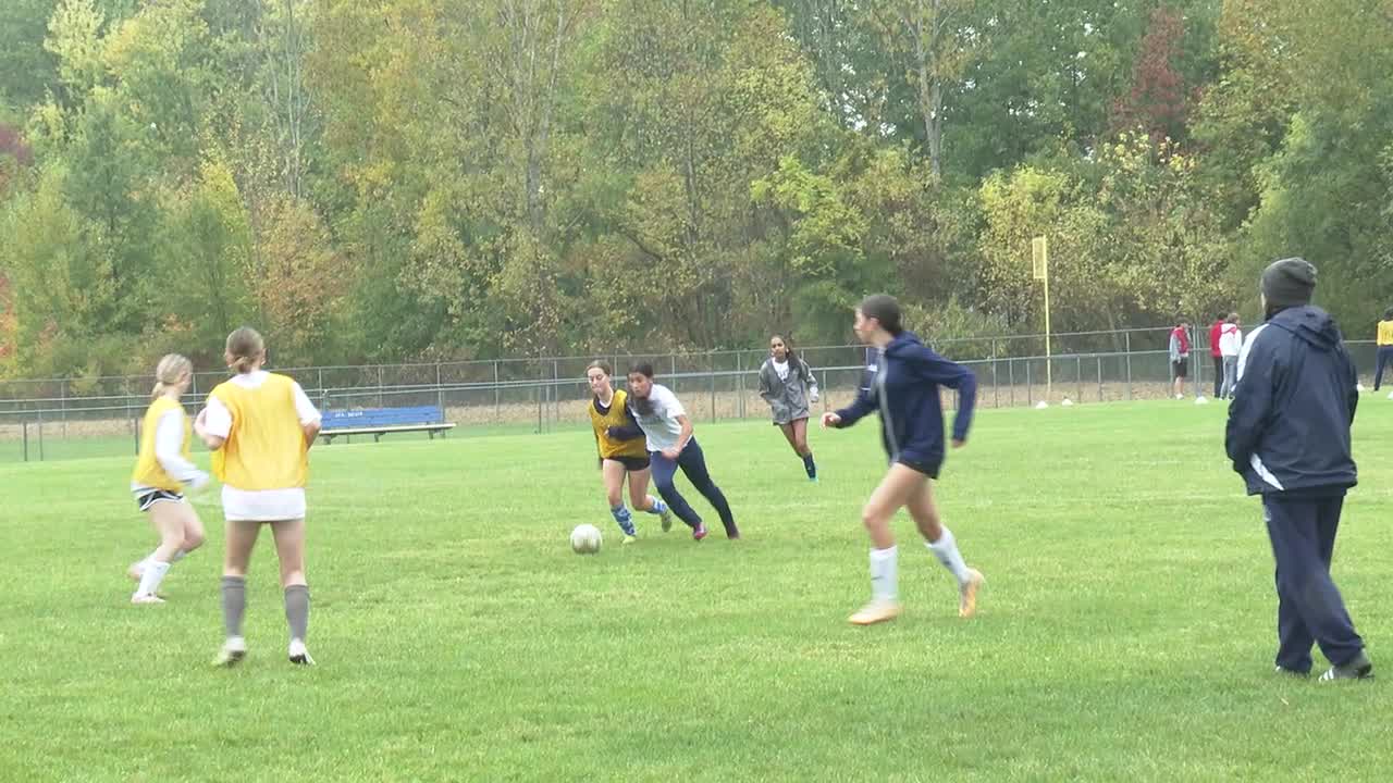 Warren JFK soccer team takes charge with young talent – WKBN.com