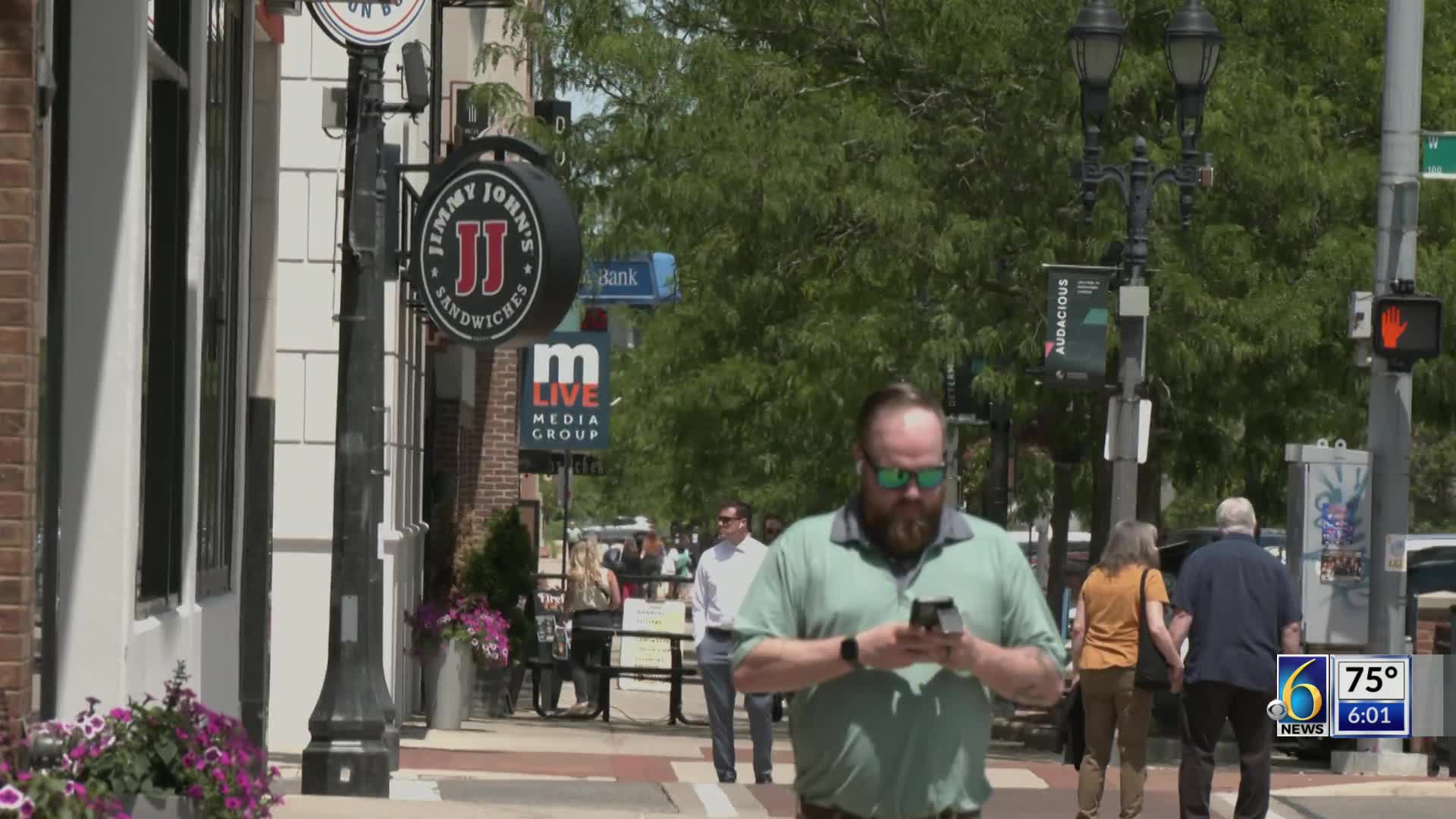 Lansing businesses await city workers return – WLNS 6 News