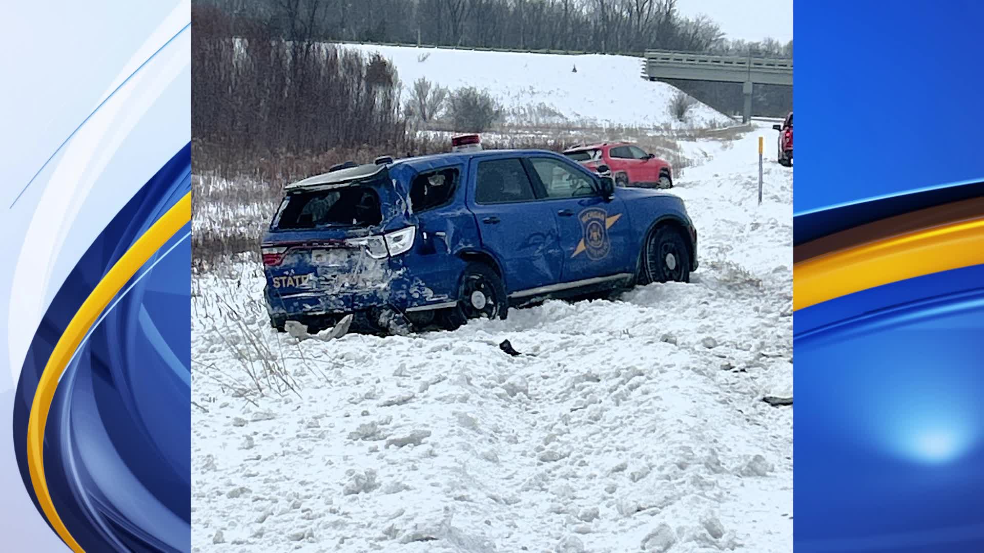 Driver hits Michigan State Police cruiser stopped on US-127 – WLNS 6 News