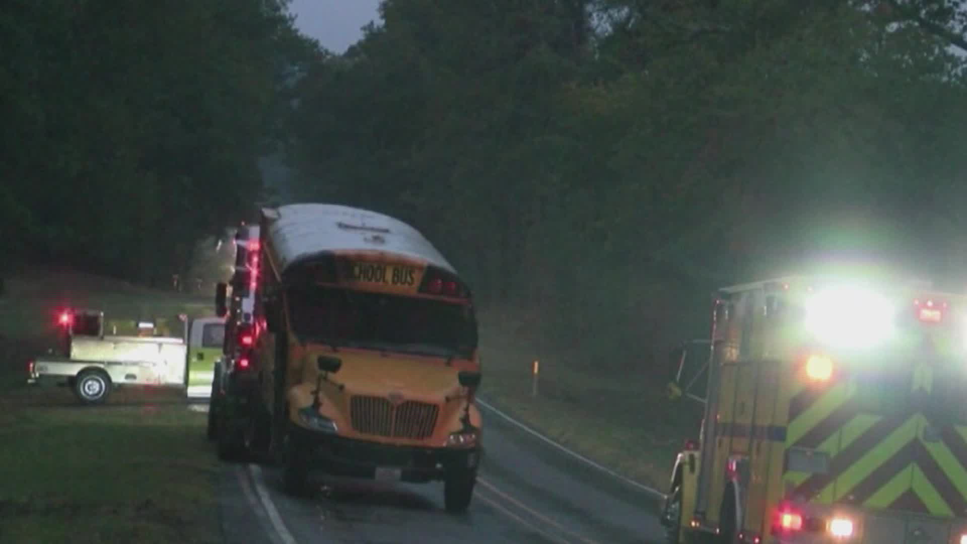 VIDEO: 12 cheerleaders injured when bus flips in Texas – CBS17.com