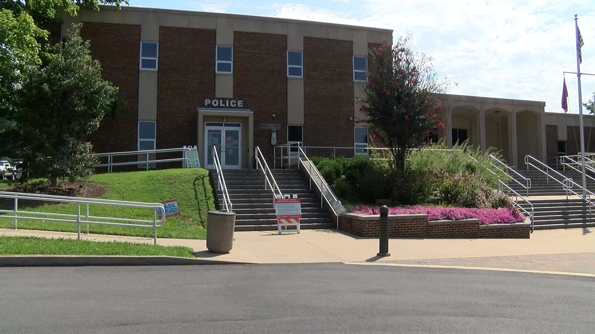 Johnson City police officer awarded recognized for excellence – WJHL ...