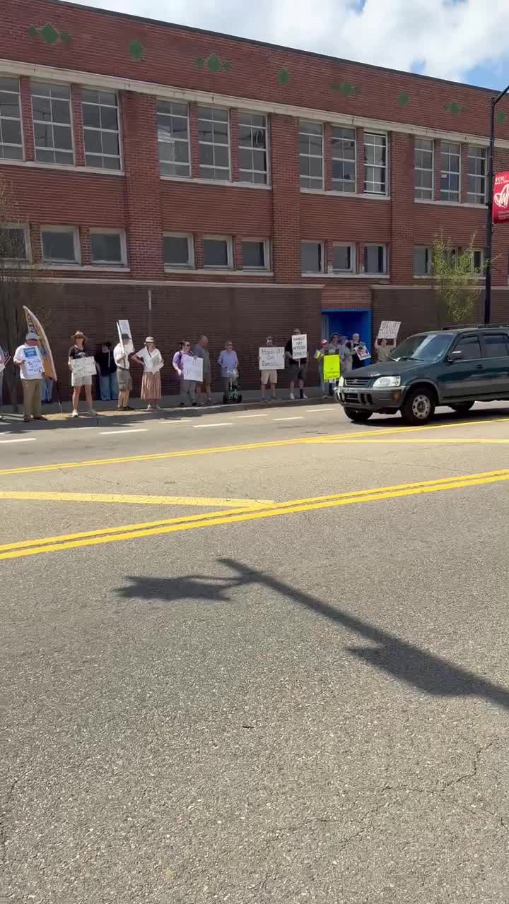 Kingsportians participate in “Hands Off!” protest by the hundreds ...