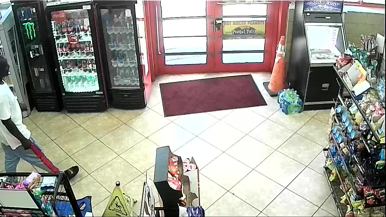 Mobile Police release video of gas station robbery suspect – WKRG News 5