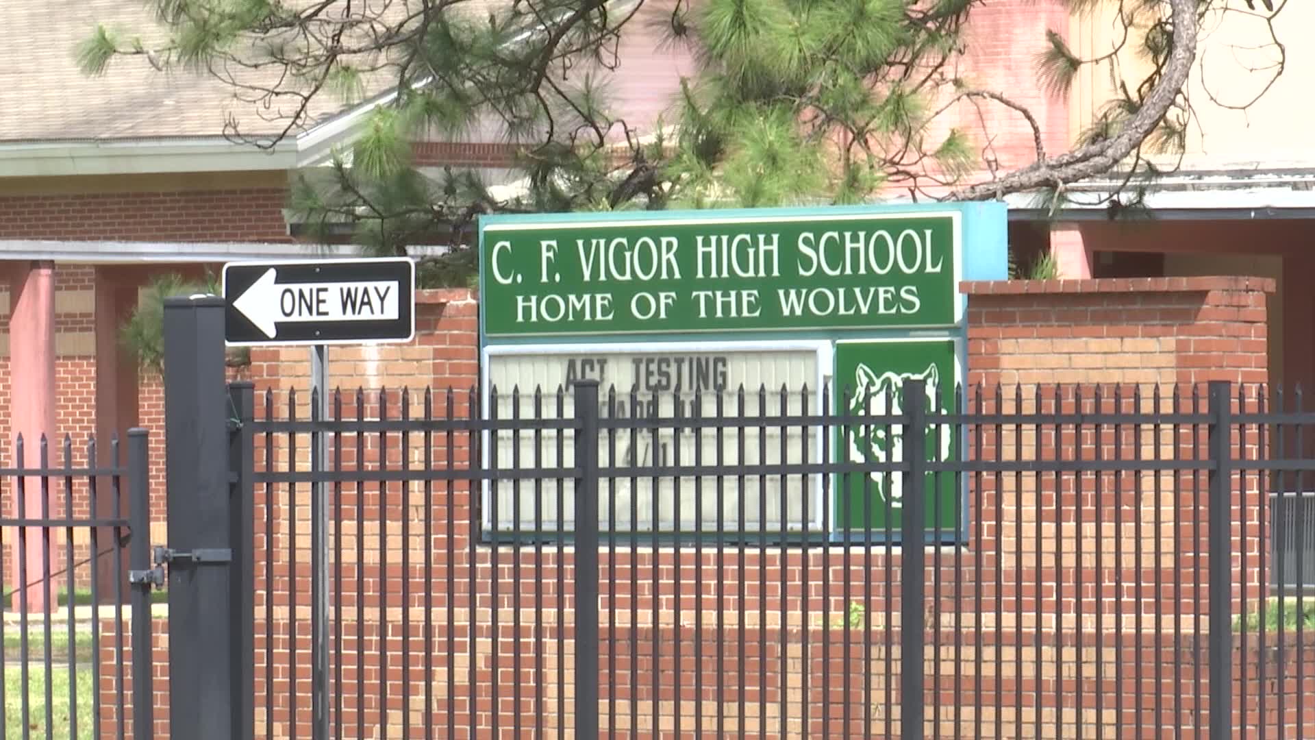 Vigor High School principal placed on administrative leave – WKRG News 5