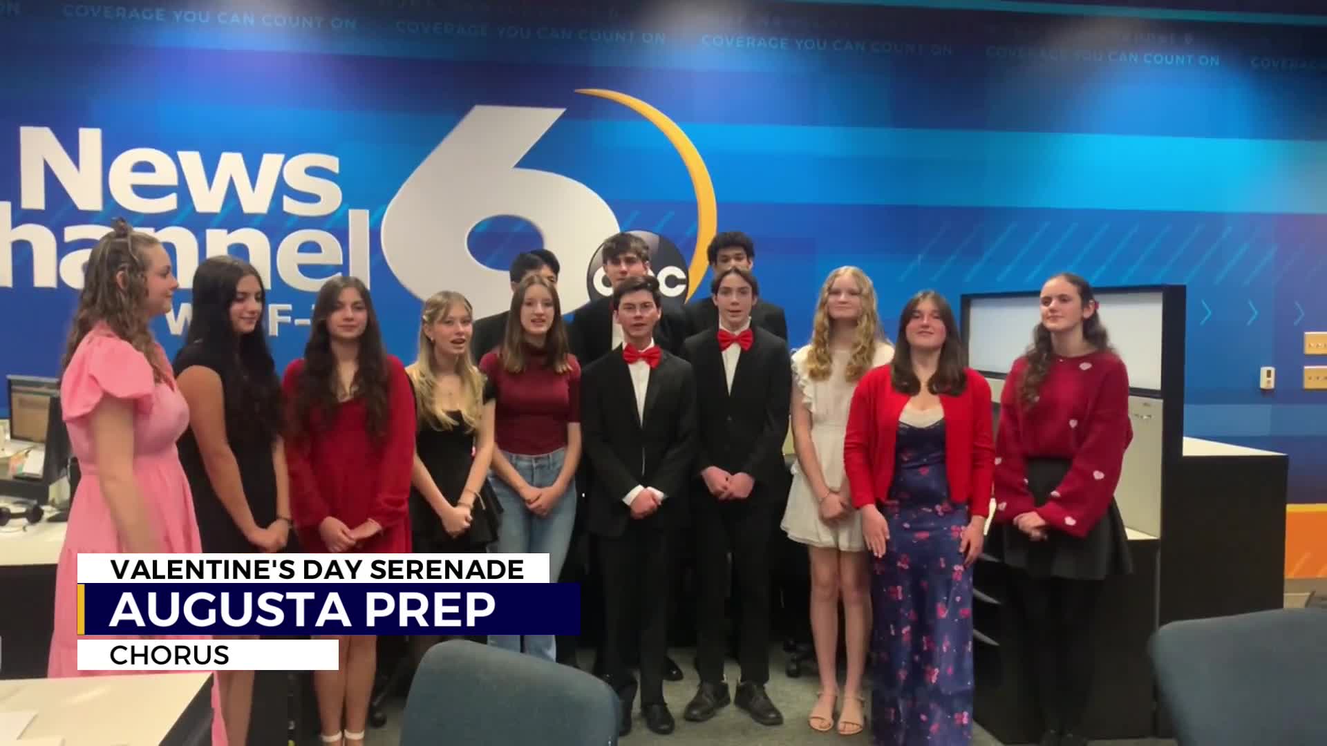 Augusta Prep serenades Television Park – WJBF