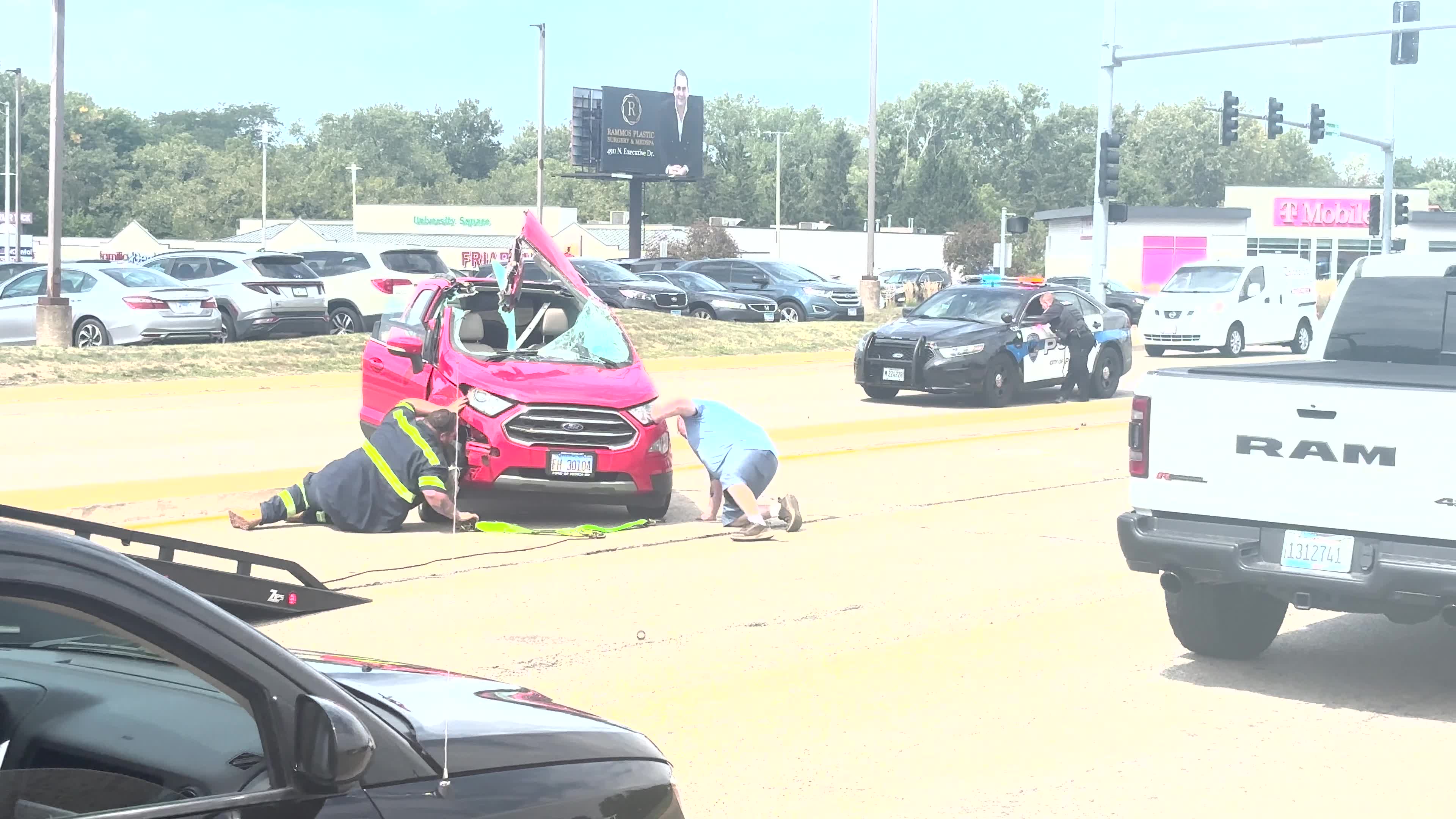 Two-vehicle crash in Peoria sends one to hospital – CIProud.com