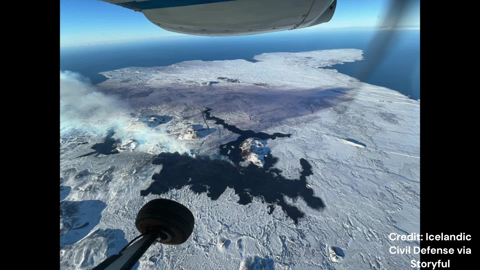 Video: Lava from Iceland volcano shoots into the sky (Credit: Icelandic ...