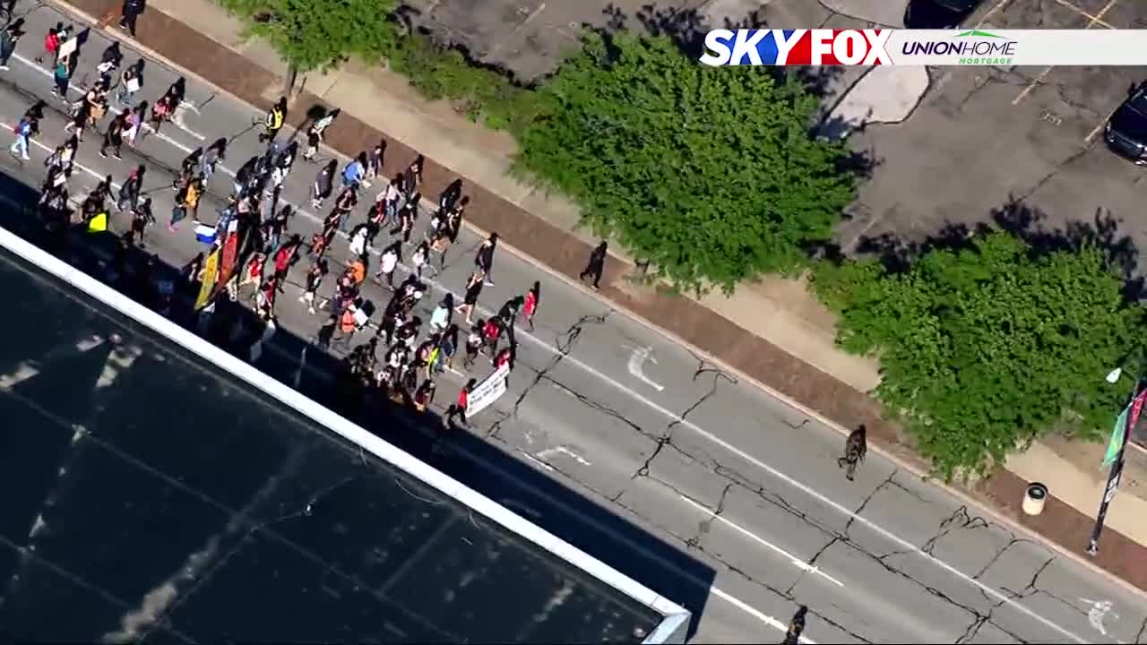 Protests continue in Akron as family calls for peace – Fox 8 Cleveland WJW