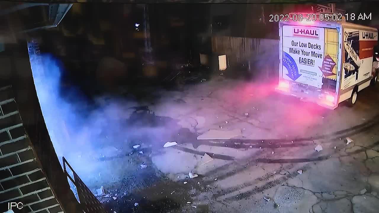 Video: U-Haul plows through store in bold smash and grab – Fox 8 ...