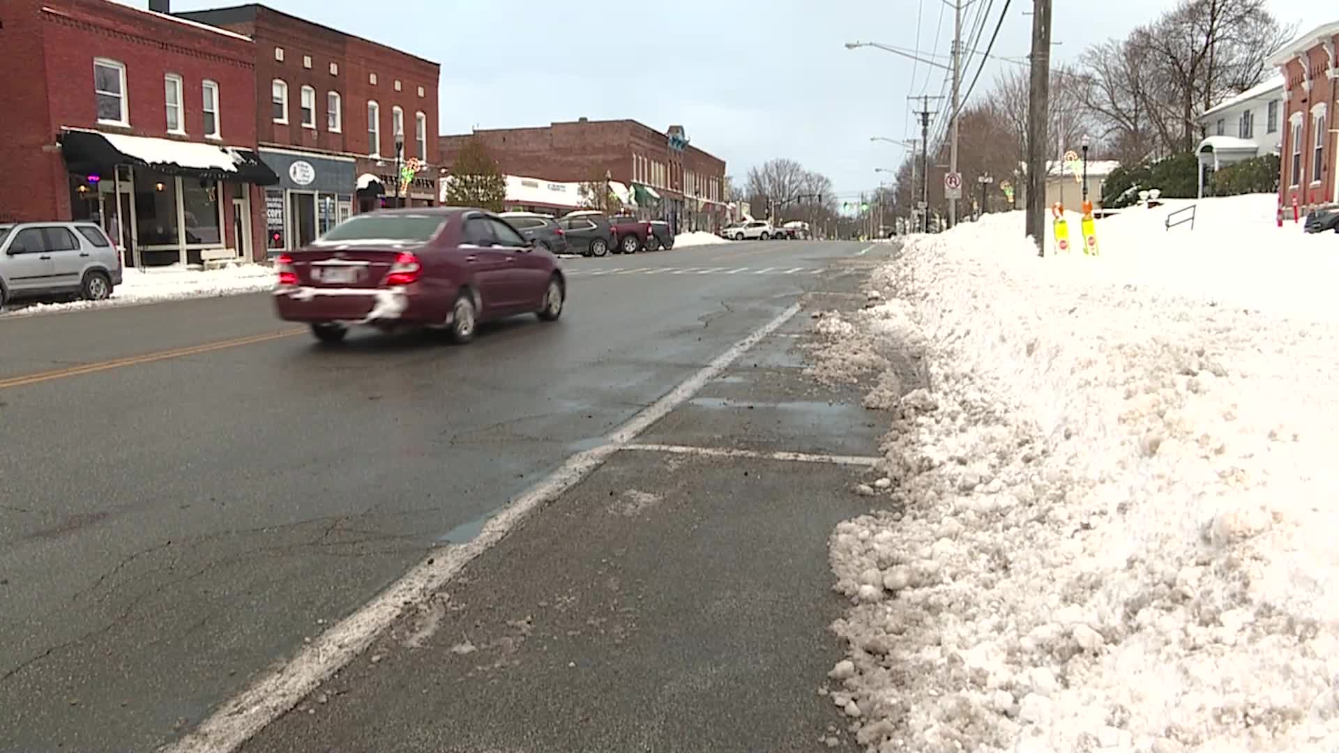 Northeast Ohio communities cleaning up after first major snow storm of ...