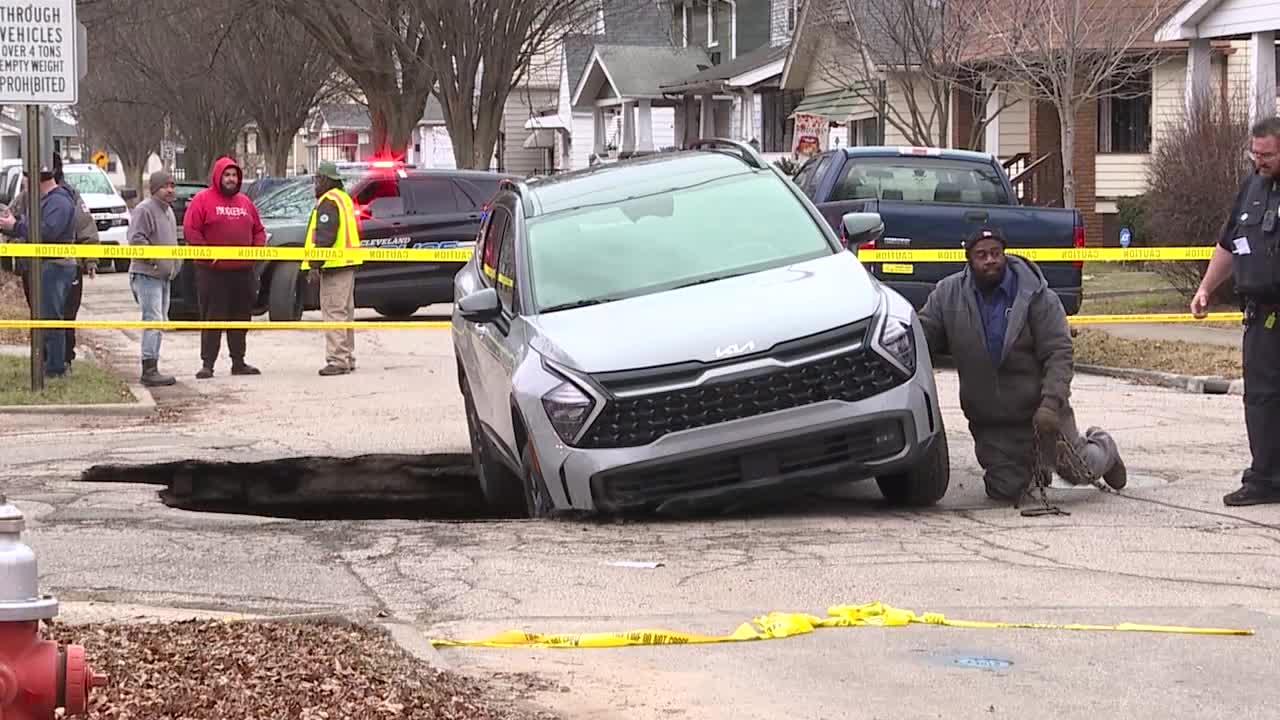 Cleveland Water: Sinkhole came after water main break – Fox 8 Cleveland WJW