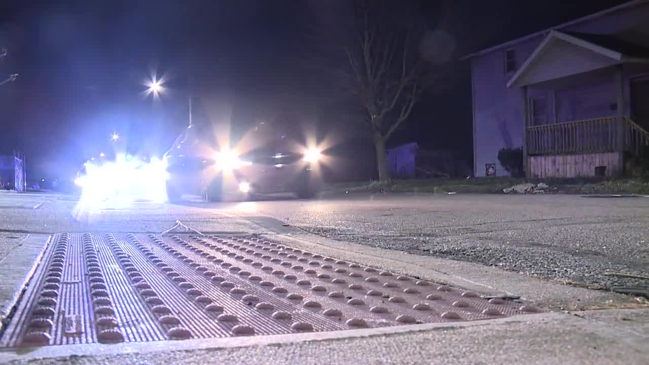 WATCH: Low-speed chase circles local neighborhood for half-hour – Fox 8 ...