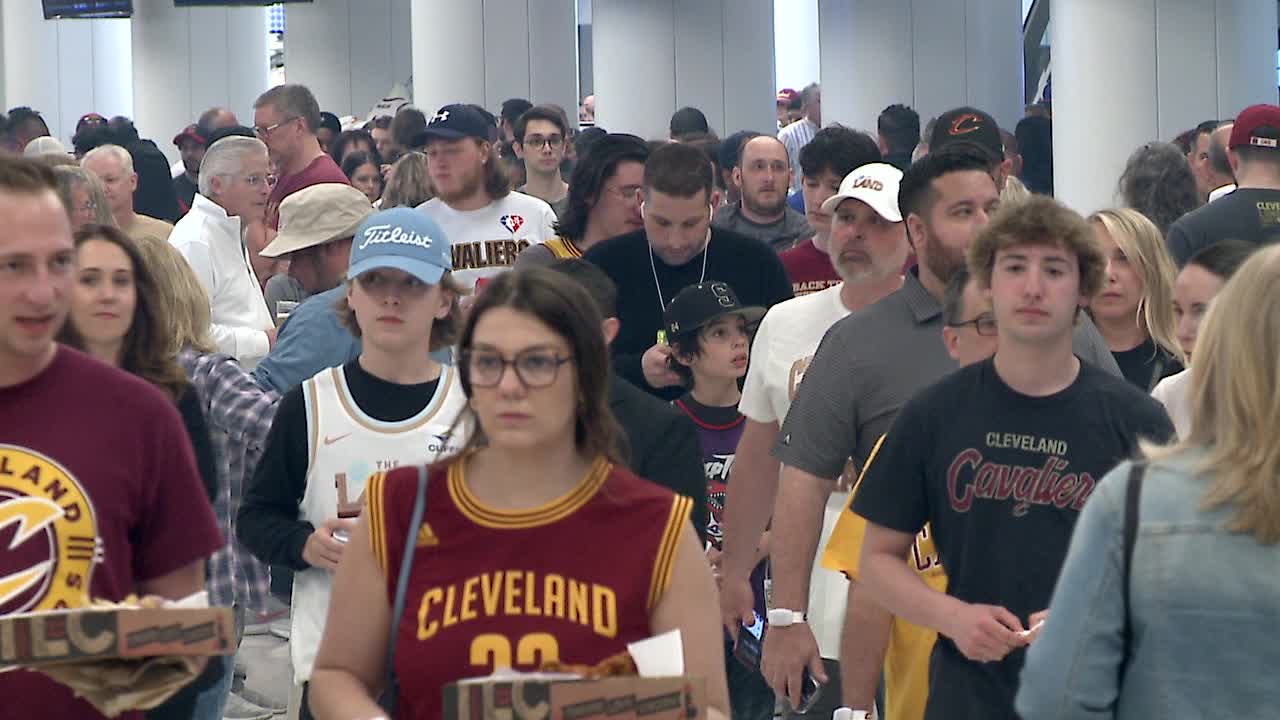 Cavs fans enter Rocket Mortgage FieldHouse for game day – Fox 8 ...