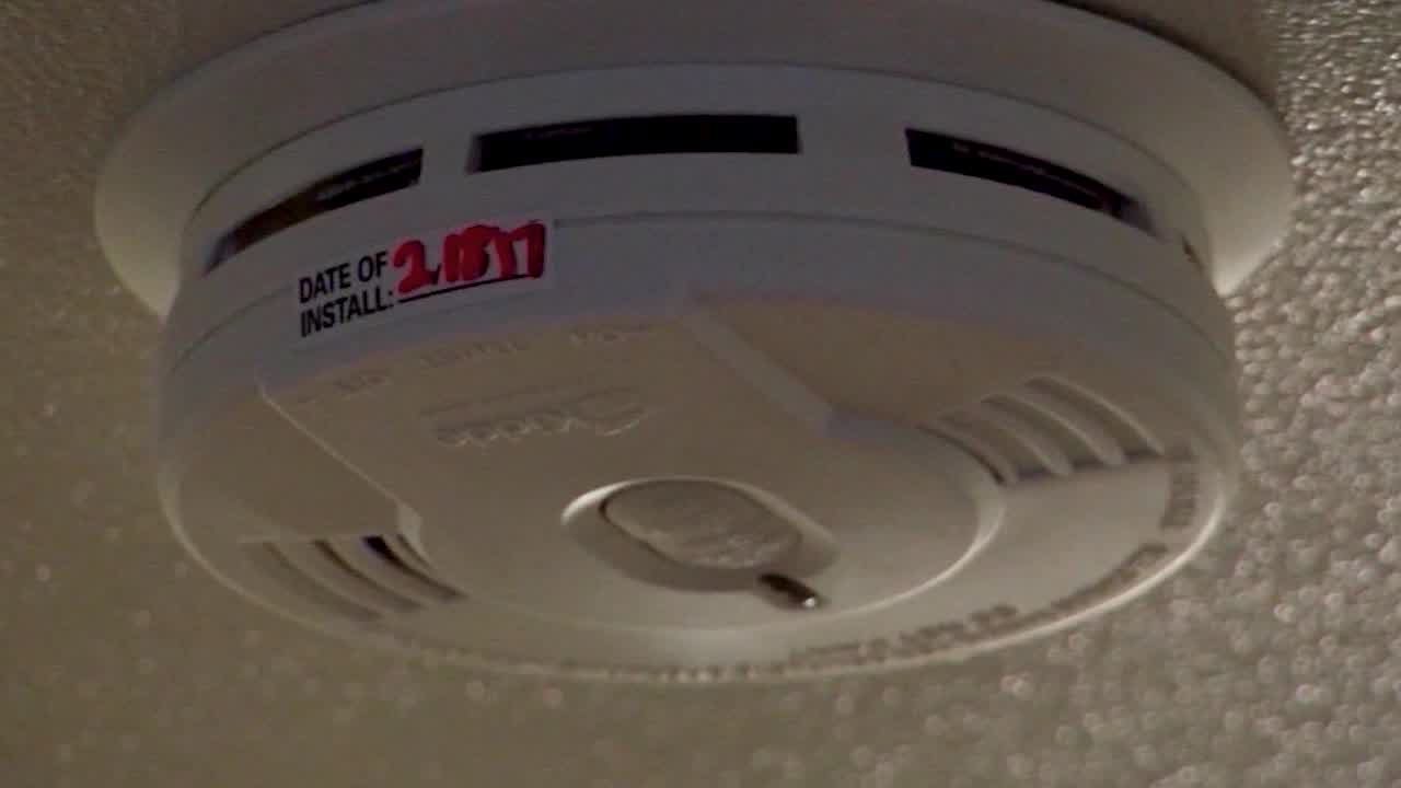 Cleveland firefighters canvassing for smoke alarms after recent deadly ...