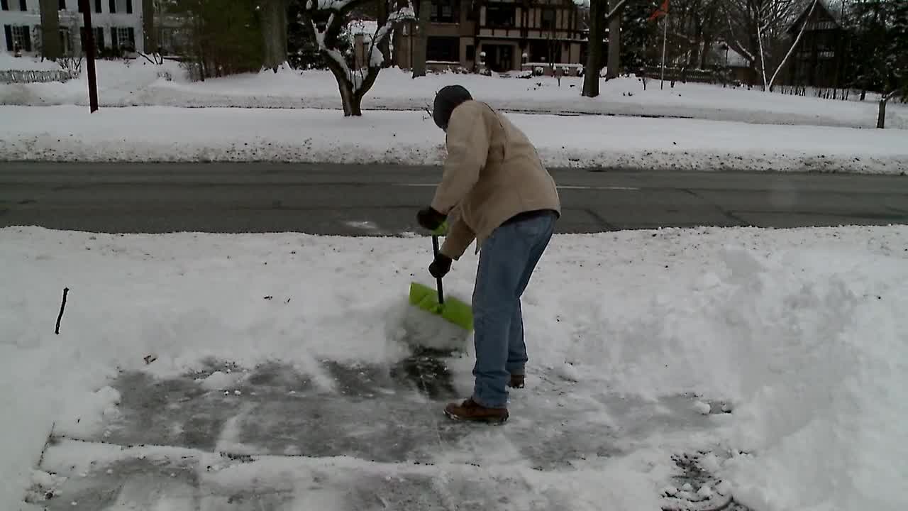 Digging out of the snow Saturday: what are the risks? – Fox 8 Cleveland WJW