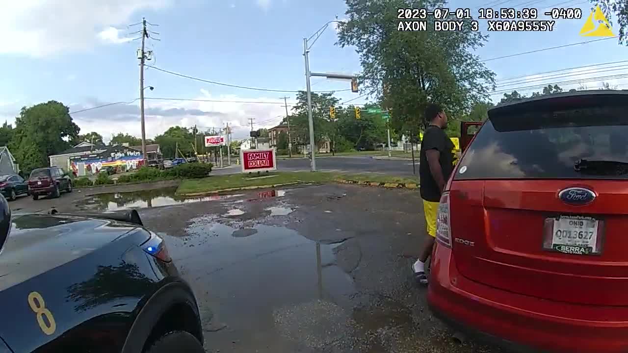 Akron officers under investigation after forcible arrest draws ...