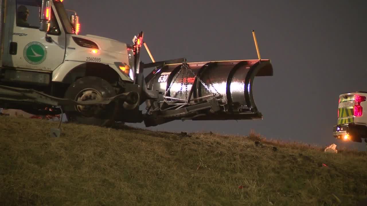 ODOT salt truck crashes into guardrail – Fox 8 Cleveland WJW