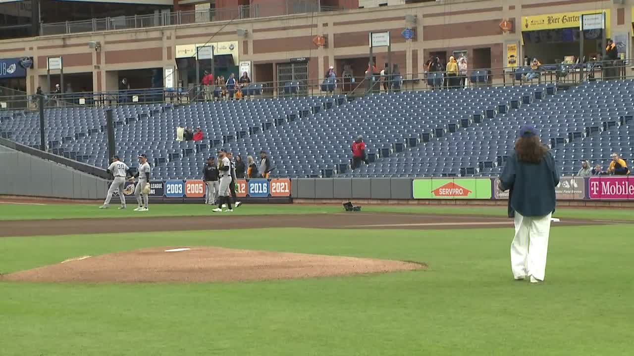 Alexis Walters throws out first pitch for Akron RubberDucks – Fox 8 ...