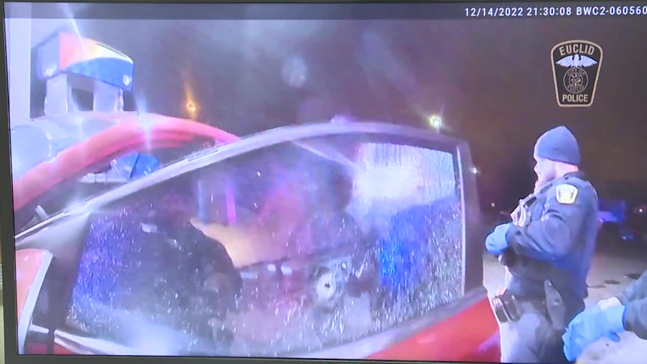 Police looking for suspect in possible road rage shooting on I-90 – Fox ...