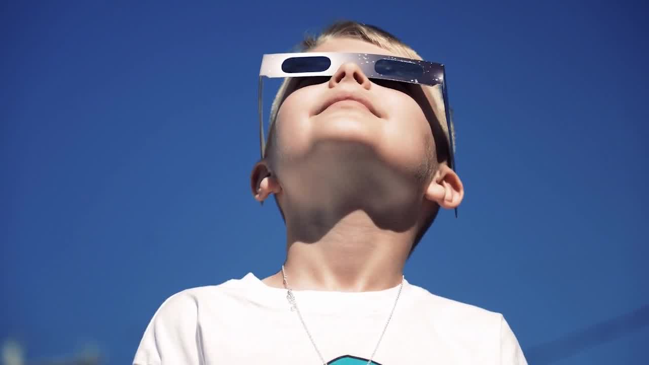 Can you take photos of the eclipse with your phone? – Fox 8 Cleveland WJW